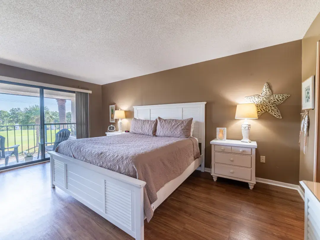 Stunning Golf And Pond Views With Resort Amenities - Gorgeous Coastal Haven - Panama