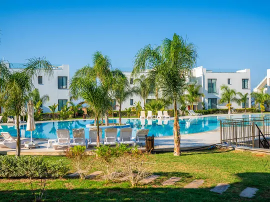 B32-3 The Resort Apartment With Pool View - Zypern