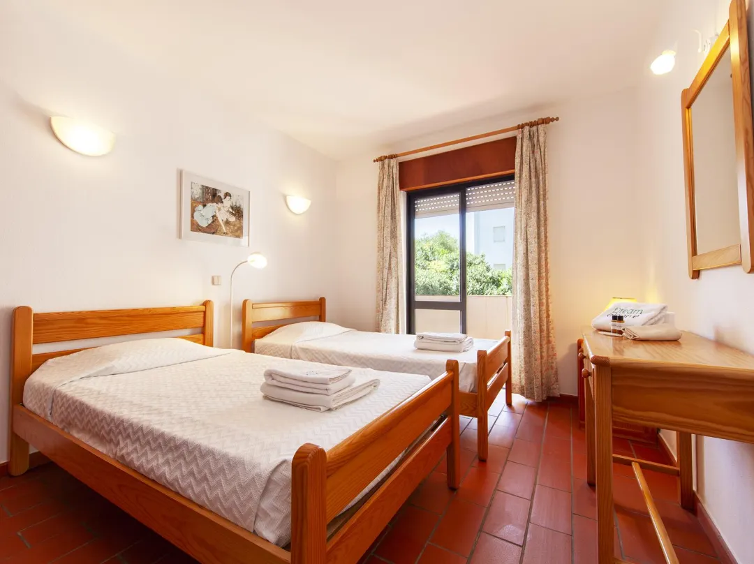 N 04 - Bedroom 4 In Amaro Sight Guesthouse - Lagos