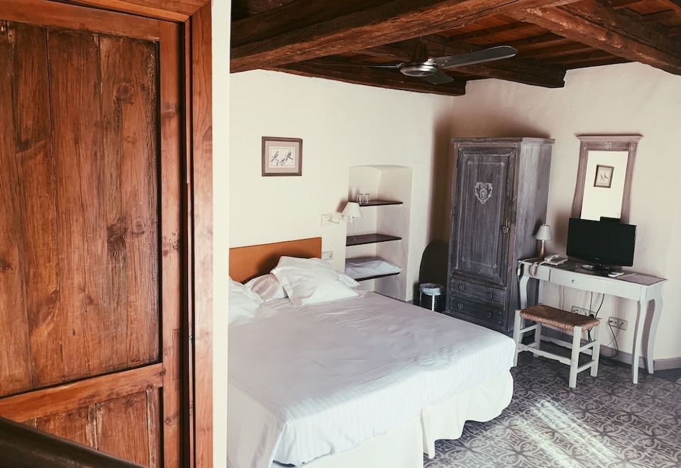 Can Bayre-Casa Rural, Fortia: Hot Deals & Reviews 2025 | Trip.com
