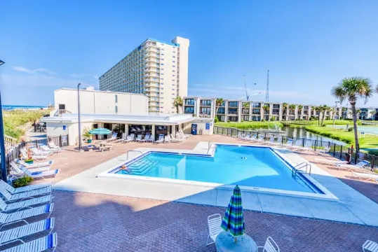 Charming Ground Floor Retreat With Beach Chairs And Scenic Views - Delightful Haven - Panama