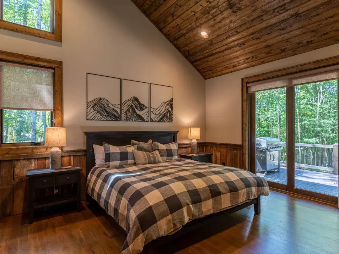 Hot Tub And Beautiful Wooded Yard - Charming Oasis - Beech Mountain, NC