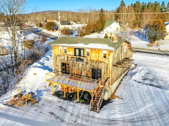 Cozy Modern Space With Lake Views - Stunning Waterfront Retreat - Greenville, ME