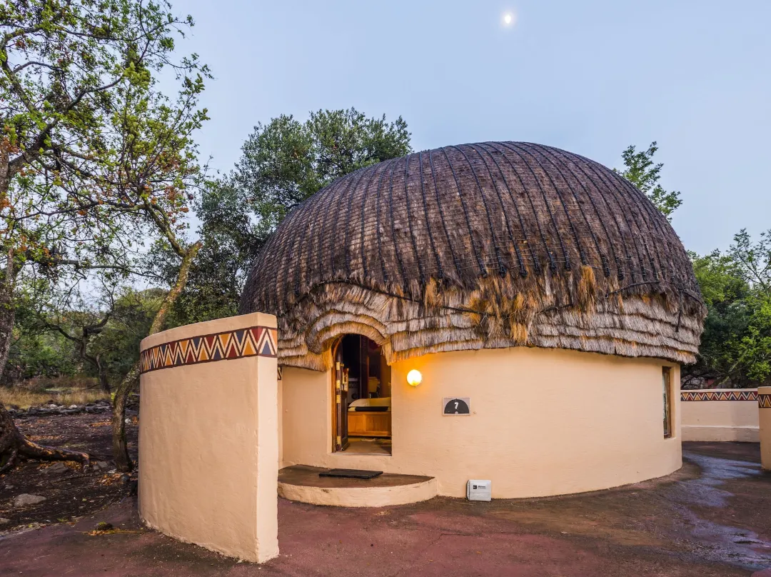 Aha Lesedi African Lodge & Cultural Village - Hartbeespoort