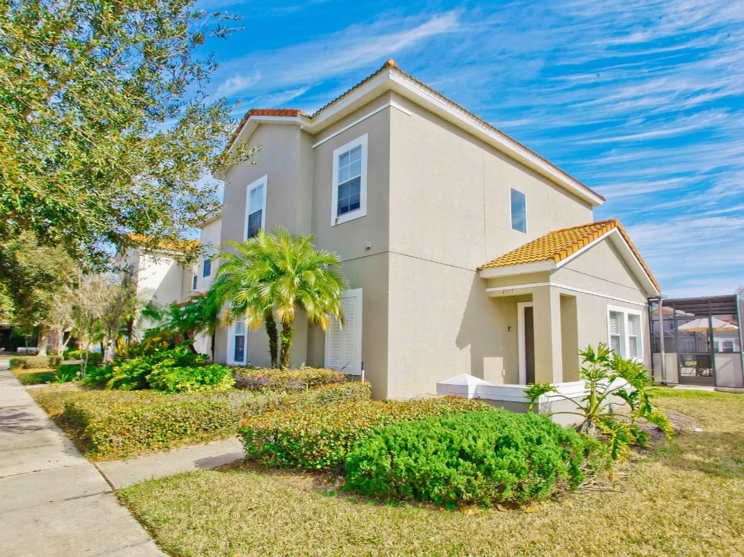 Private Screened Pool And Full Kitchen - Beautiful Family Retreat - Kissimmee, FL