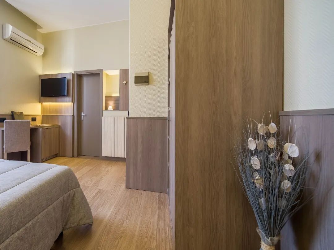 Hotel Est Piombino - Piombino