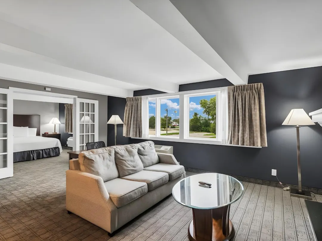 Eastlake Suites Hotel & Conference Center By Oyo Urbana - Champaign, IL