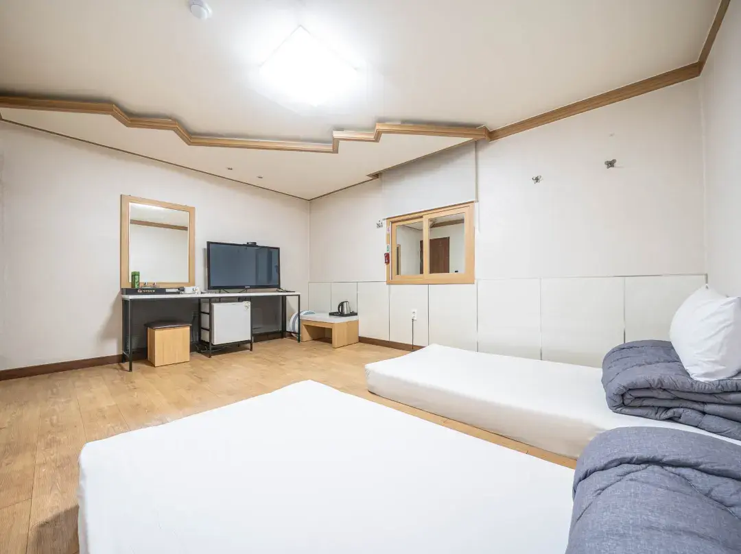 Gochang Arirang Hotel - 고창읍