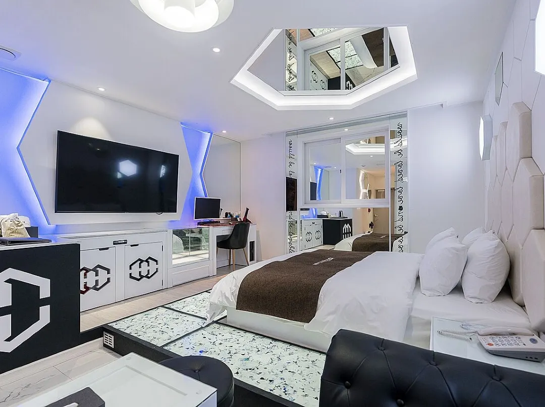 Theban Hotel - Chungju