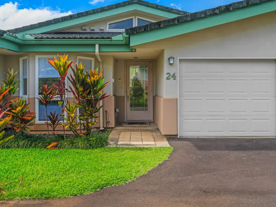 Mana Wahine - Princeville, HI