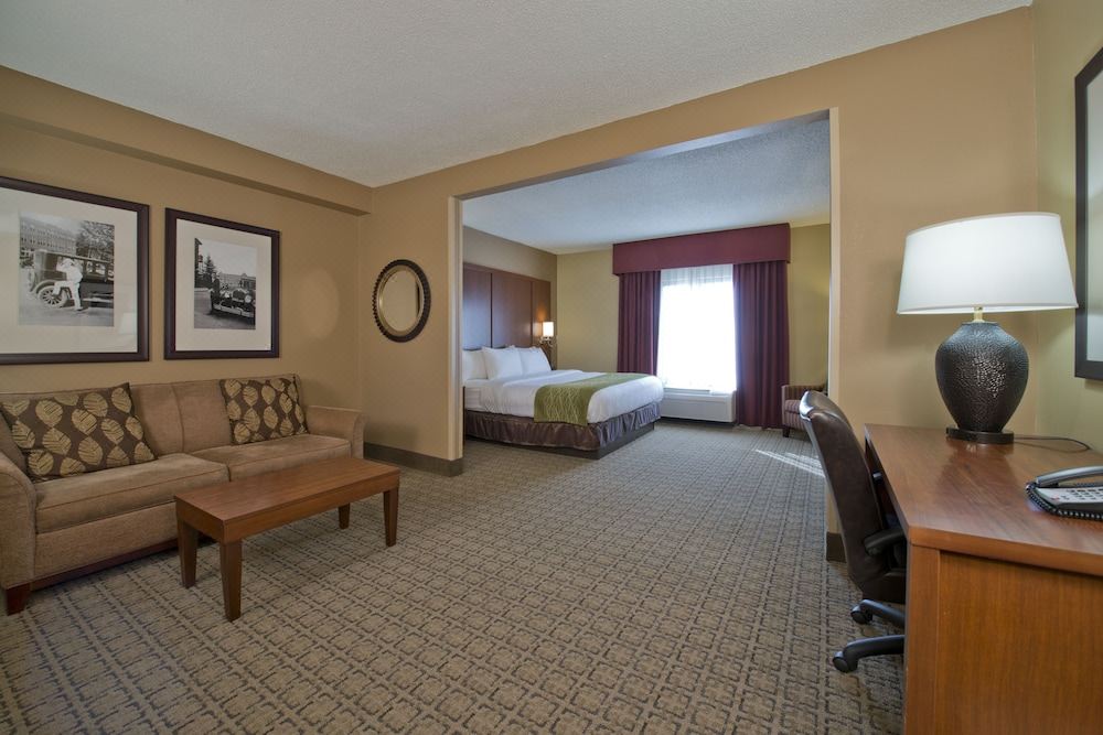 Comfort Suites Starkville - Starkville, MS