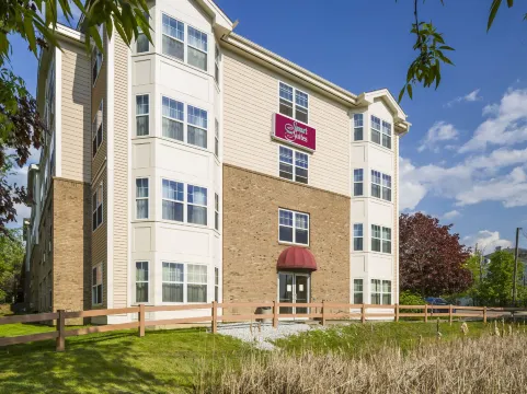 Smart Suites, Ascend Hotel Collection - Burlington, VT