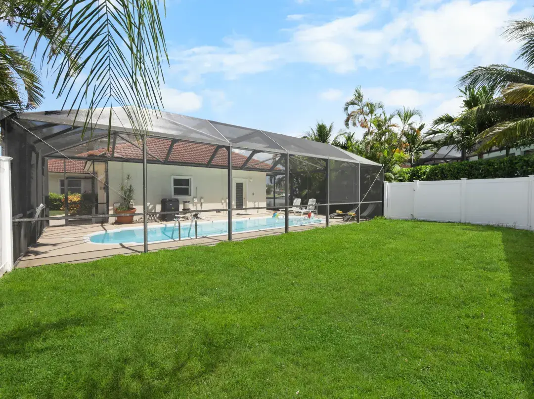 Heated Pool And Spacious Lanai With Scenic Water Backdrop - Inviting Tropical Retreat - Marco Island, FL