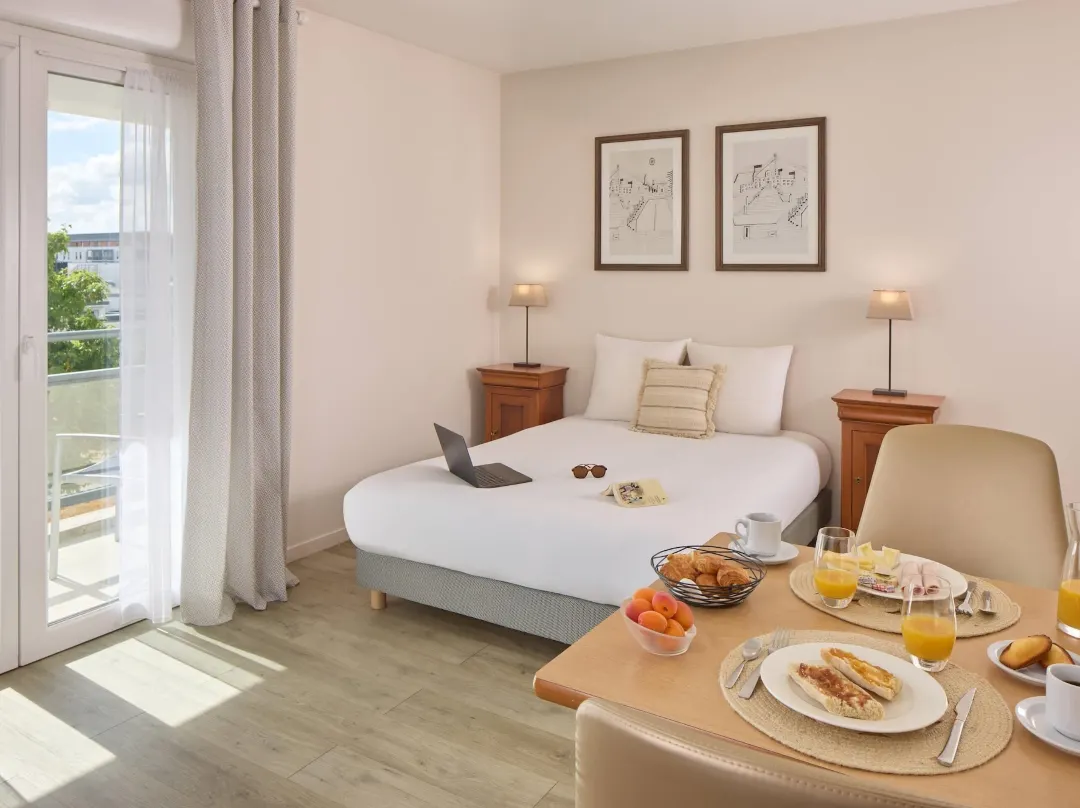 Quality Suites Portes De Rennes - Bruz