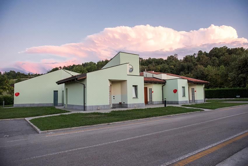 Room In Guest Room - Spacious Double Room In Alba - Alba, CN, Italy