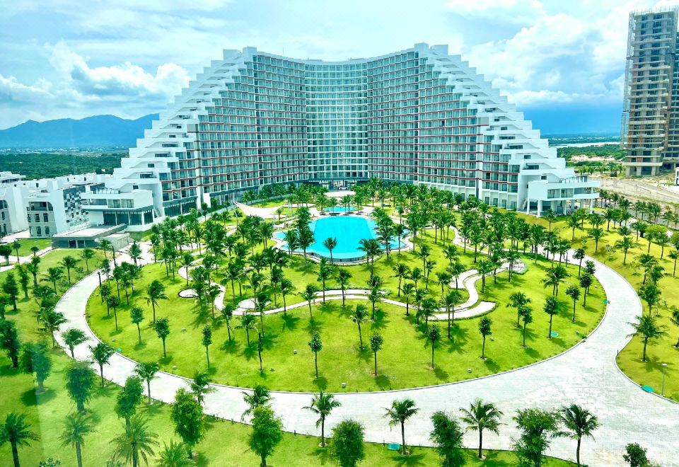 Ocean Suites _ Resort Cam Ranh | Trip.com