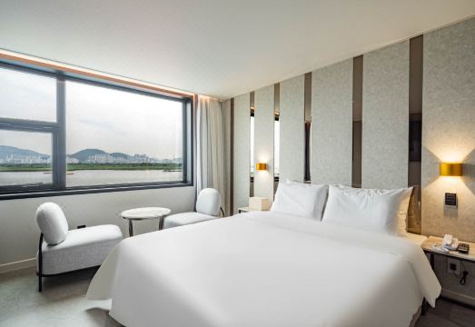 Busan Myeongji Hotel Jade, ปูซาน - รีวิว ราคา จองที่พัก | Trip.com