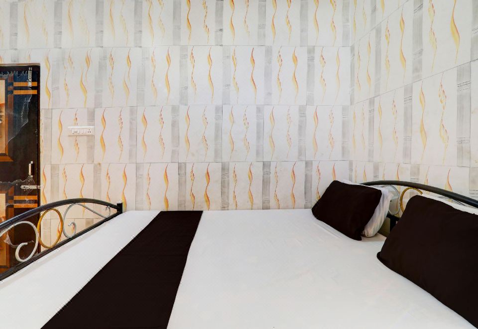 OYO Taj Palace,Madapar - Updated Prices & Hotel Reviews 2024 | Trip.com