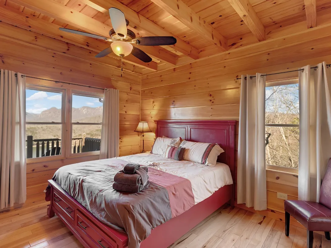 Long Range Views And Private Kayaks - Stunning Mountain Haven - Lake Lure, NC