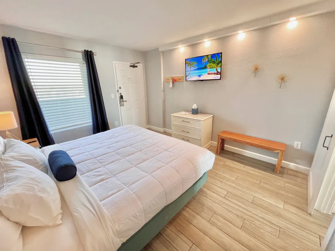 Stunning Oceanfront Escape - Pool, Hot Tub, Wifi, Balcony - North Myrtle Beach, SC