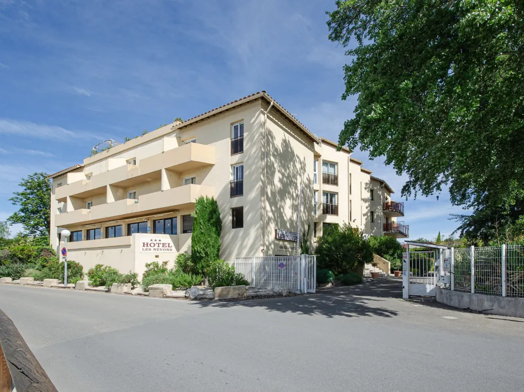 Hotel Les Névons - Vaucluse
