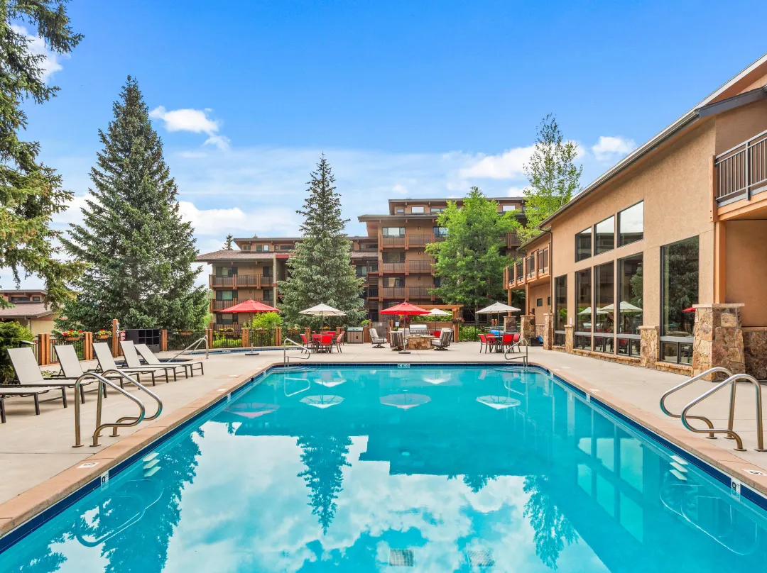 Ski-in Ski-out Access And Cozy Fireplace - Spectacular Mountain Retreat - Aspen