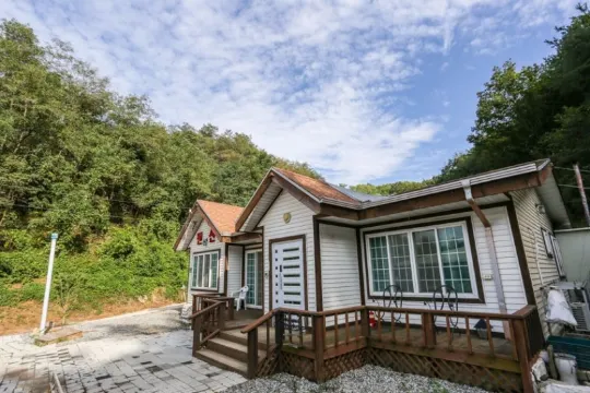 Andong Horse Park Pension - Andong-si