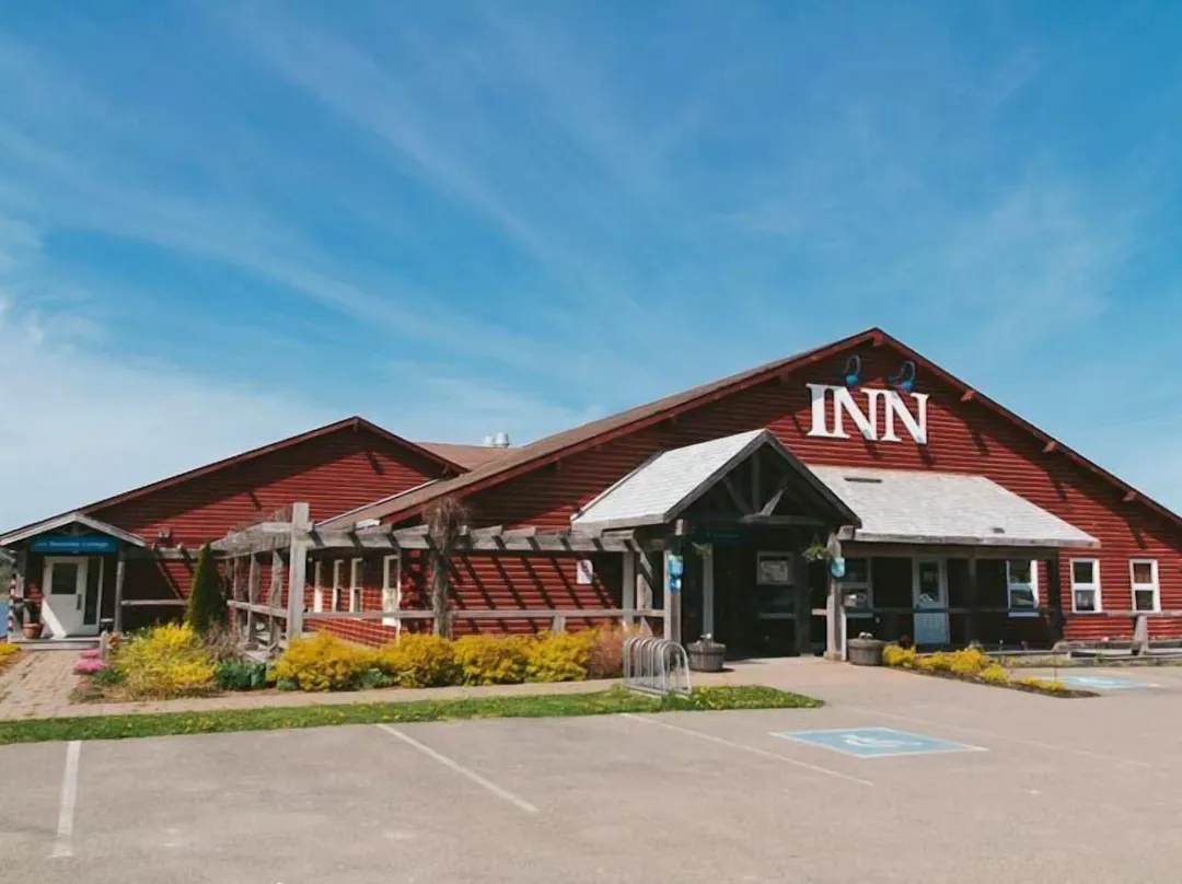 Bras D'or Lakes Inn - Cape Breton Island
