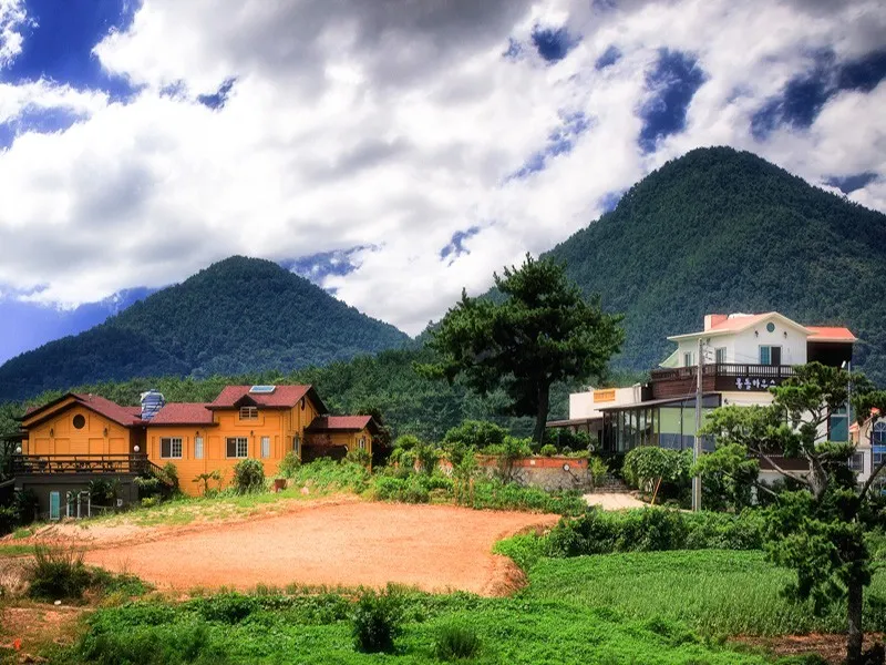 Tongyoung Mongdol House - 사등면