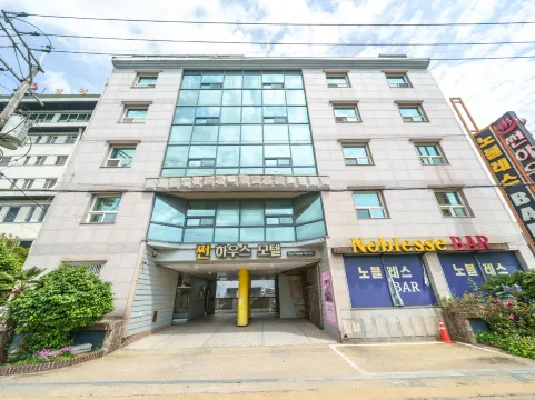 Geoje-do Gohyeon Sunhouse Motel - 통영시