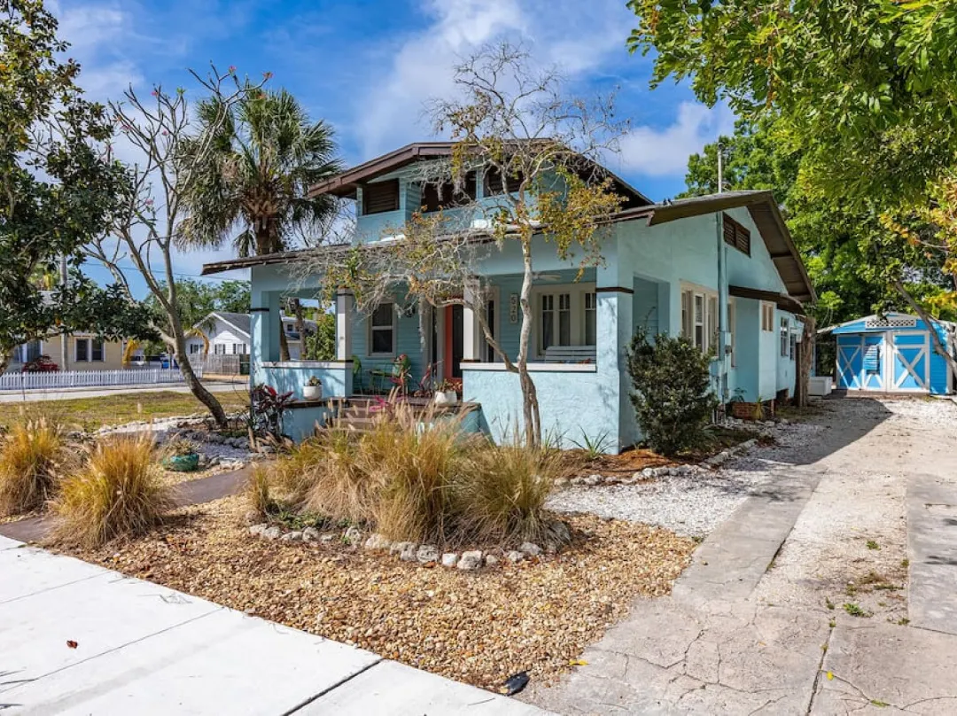 Charming Retreat - Covered Pool, Outdoor Grill, Games - Bradenton