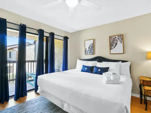 Beachwalk 15f - 拉古納比奇