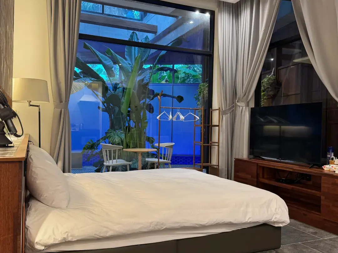 Tropical Poolvilla Pension - Ciudad de Jeju
