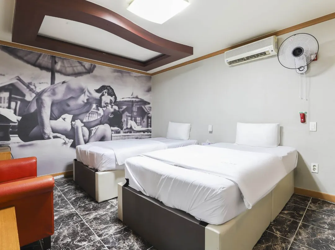 Yeongju Punggi Theme Hotel - Gumi-si