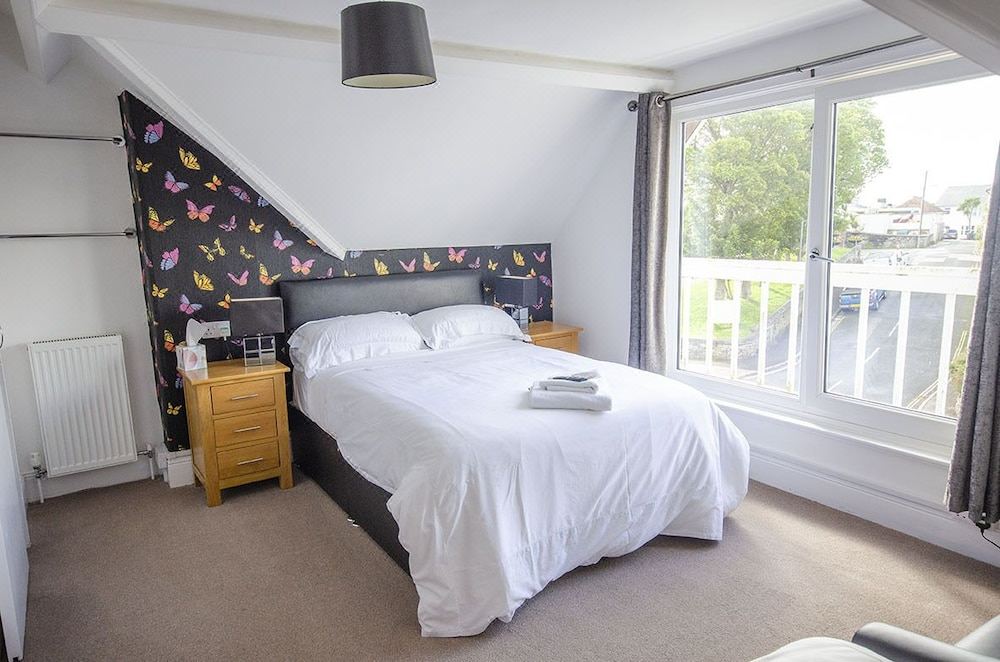 Headlands - Room Only Accommodation - Falmouth