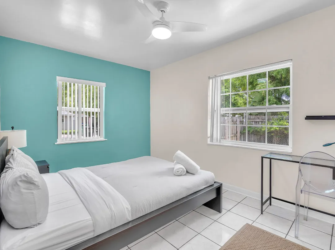 Modern Amenities And Heart Of The Beach Bliss - Charming Cozy Escape - Miramar, FL