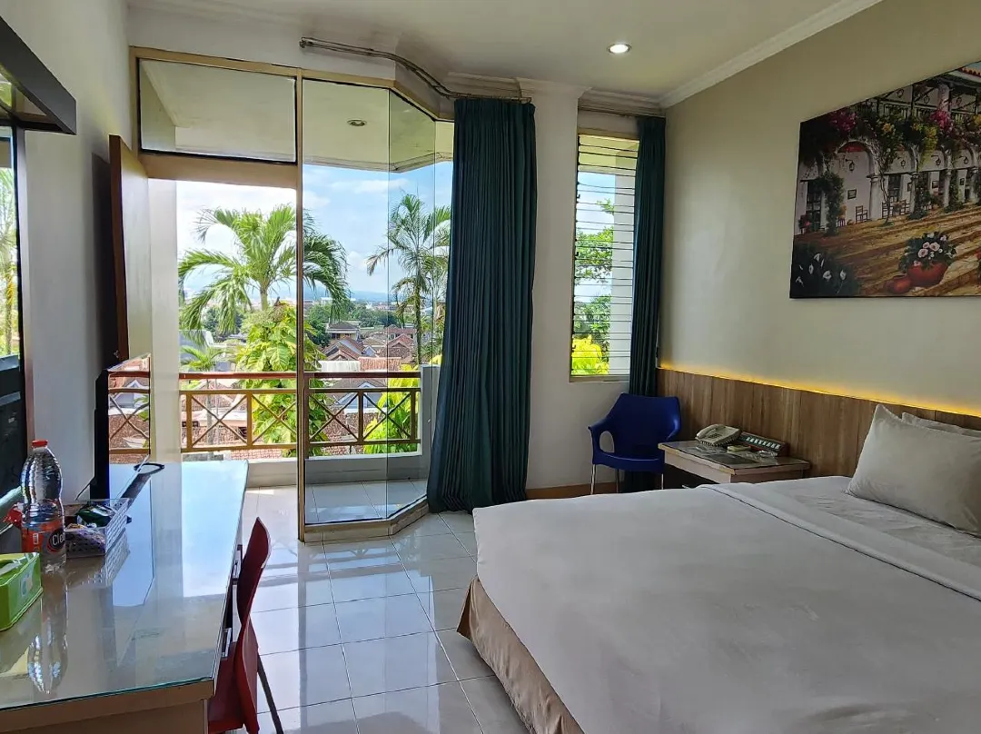 Hotel Sulawesi Jember - Jember