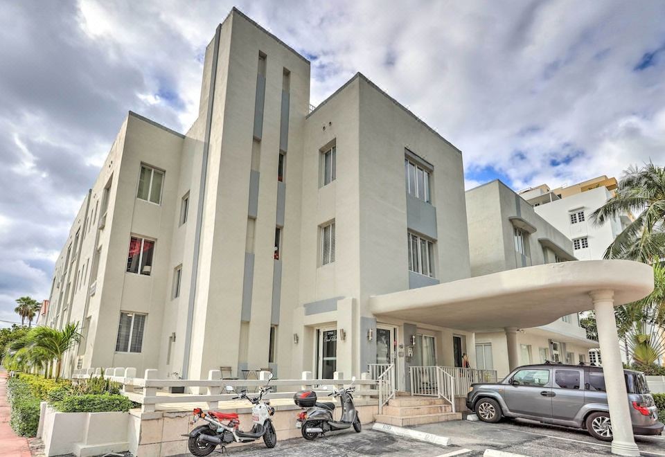 Sunny Miami Beach Condo Steps to Boardwalk!,Miami Beach - Updated ...