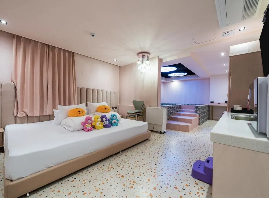 Jangyu Almond Kids Hotel - Gimhae