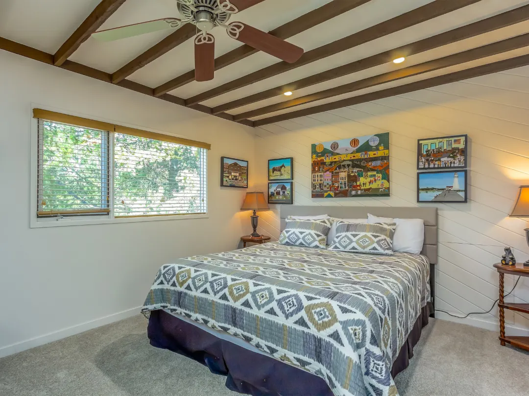 Gas Fireplace And Bikes Provided - Inviting Cozy Retreat - Sunriver, OR