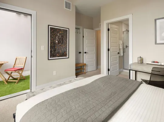 Rooftop Deck With Mountain Views - Stunning Modern Getaway - Arvada, CO