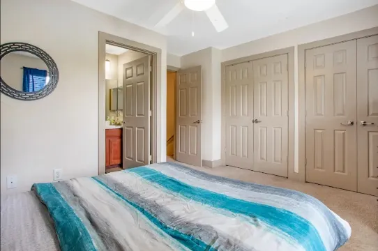 Stunning City Views And Modern Amenities - Cozy Stylish Retreat - Atlanta, GA