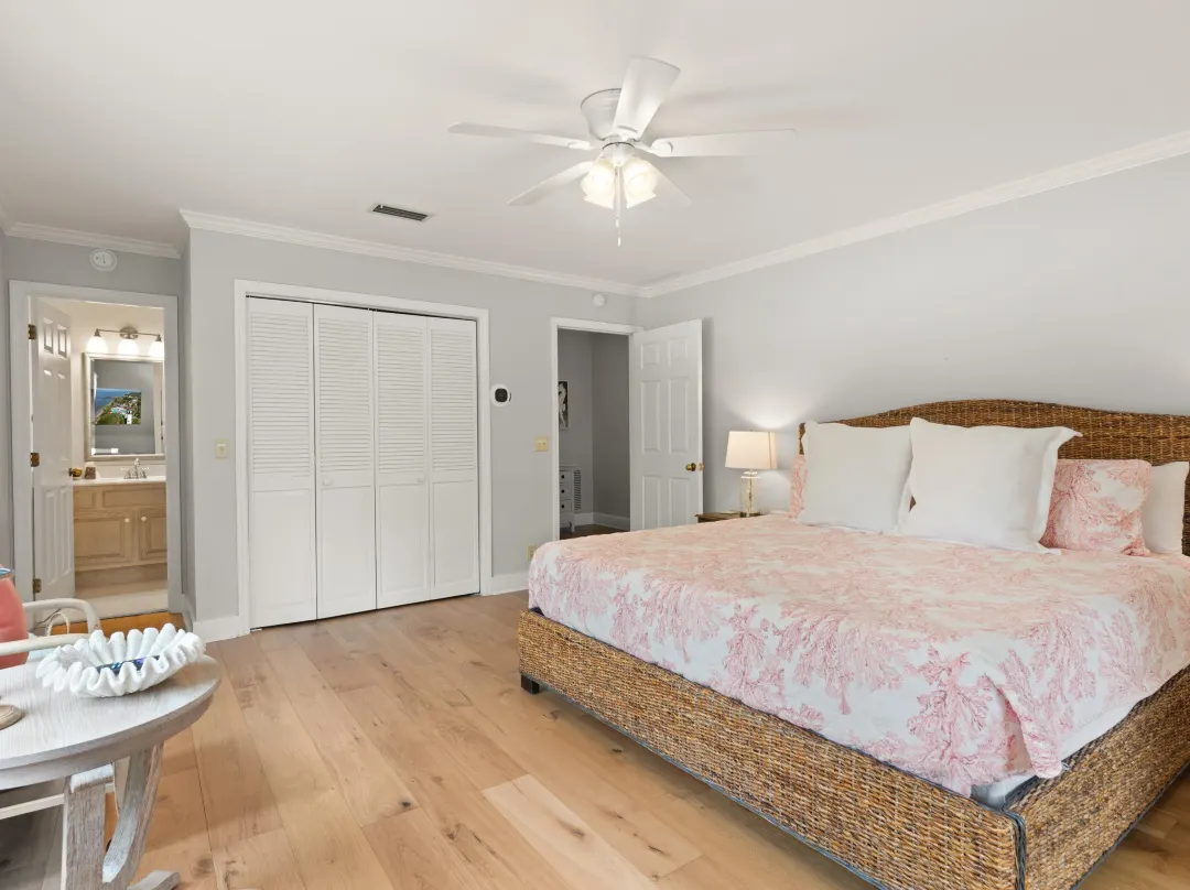 Relaxing Porch And Fun Activities - Inviting Coastal Haven - St. Simons Island, GA