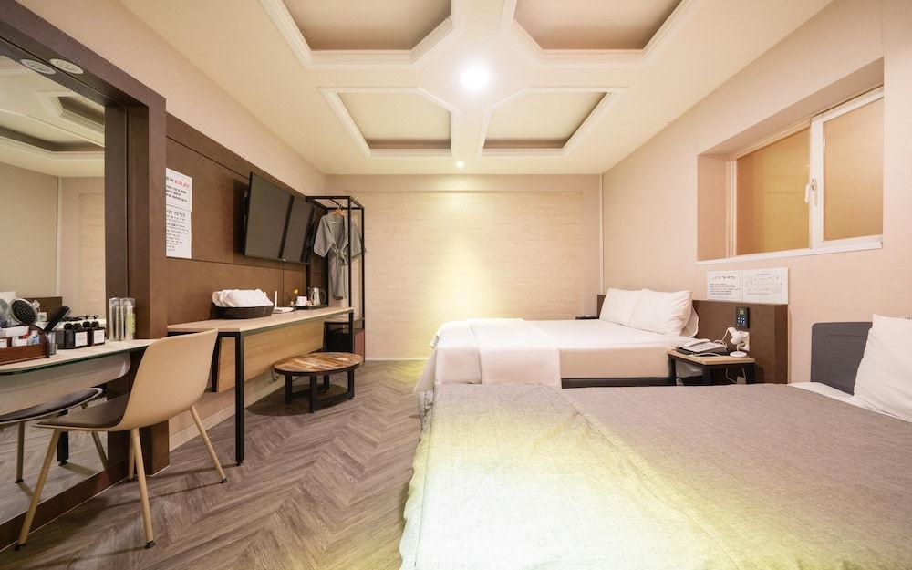 Ilsan Wainscot Hotel - 송포동