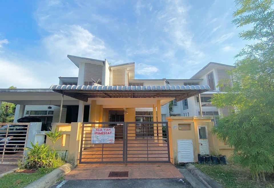 SuperLink house near SIC F1, KLIA, Enstek & Nilai, Bandar Baru Enstek ...