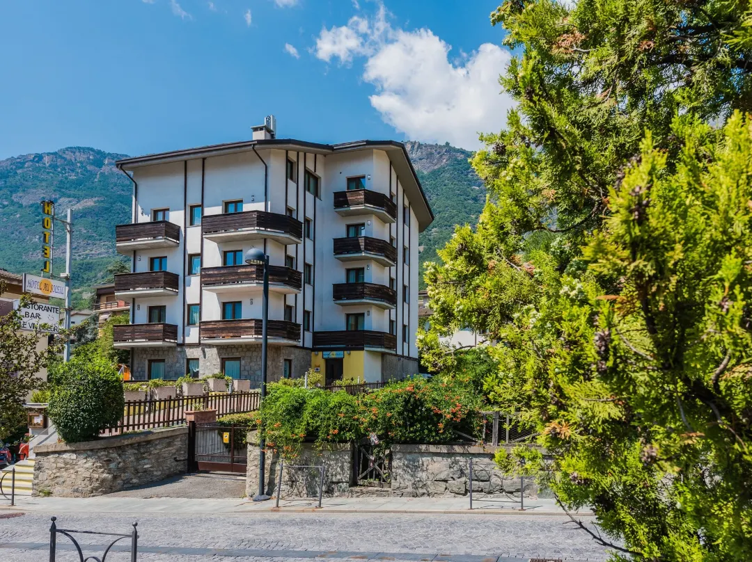 Hotel Au Soleil - Aosta Valley
