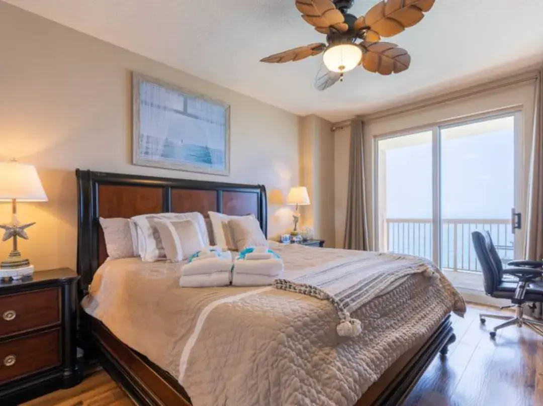 Spacious Living And Spectacular Balcony Views - Charming Beach Retreat - Panama