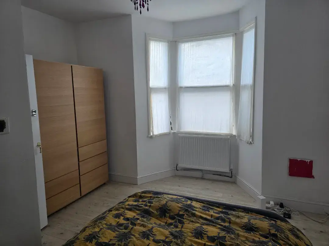 Ground Floor Two Bedroom Flat - Central London