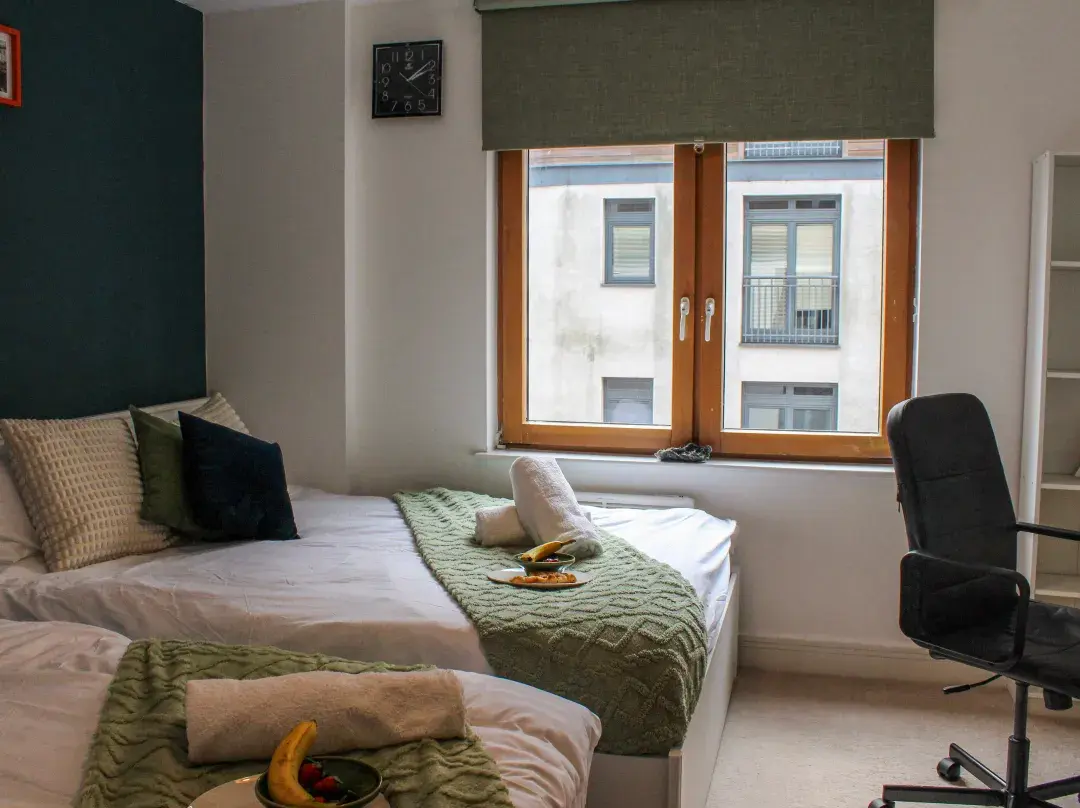 B1 Executive Stay | Parking, Work & City Break - Birmingham
