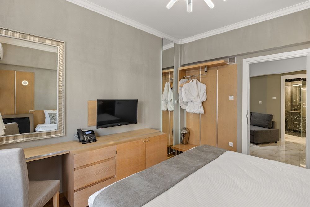 Athens Warehouse Boutique Hotel & Suites - Athens